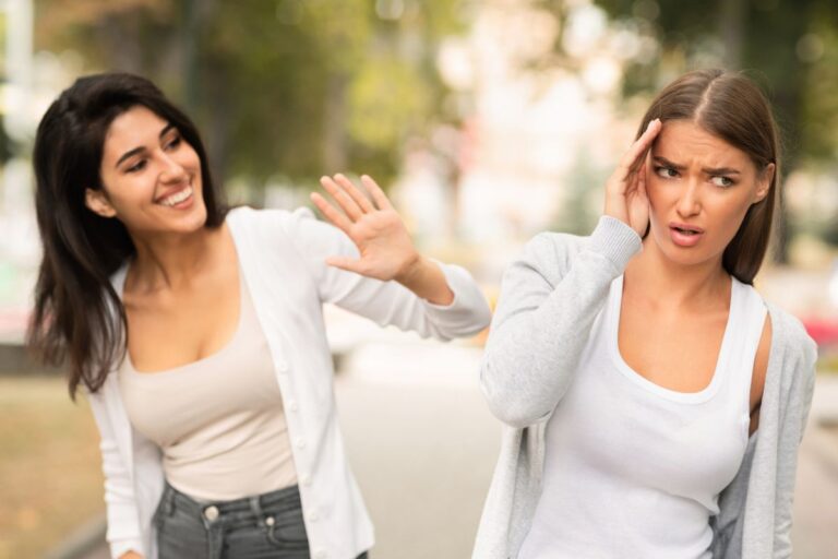11 Unique Traits That Define a Truly High-Quality Friend, According to ...