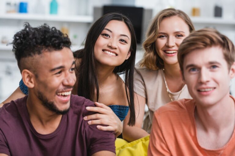 If you want deeper friendships, say goodbye to these 5 surface-level ...