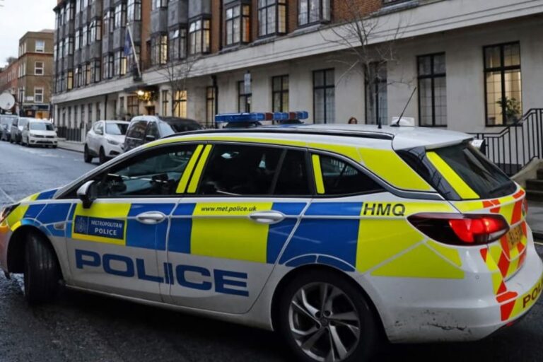 In charge of monitoring a burglar’s judicial control, a police officer ...